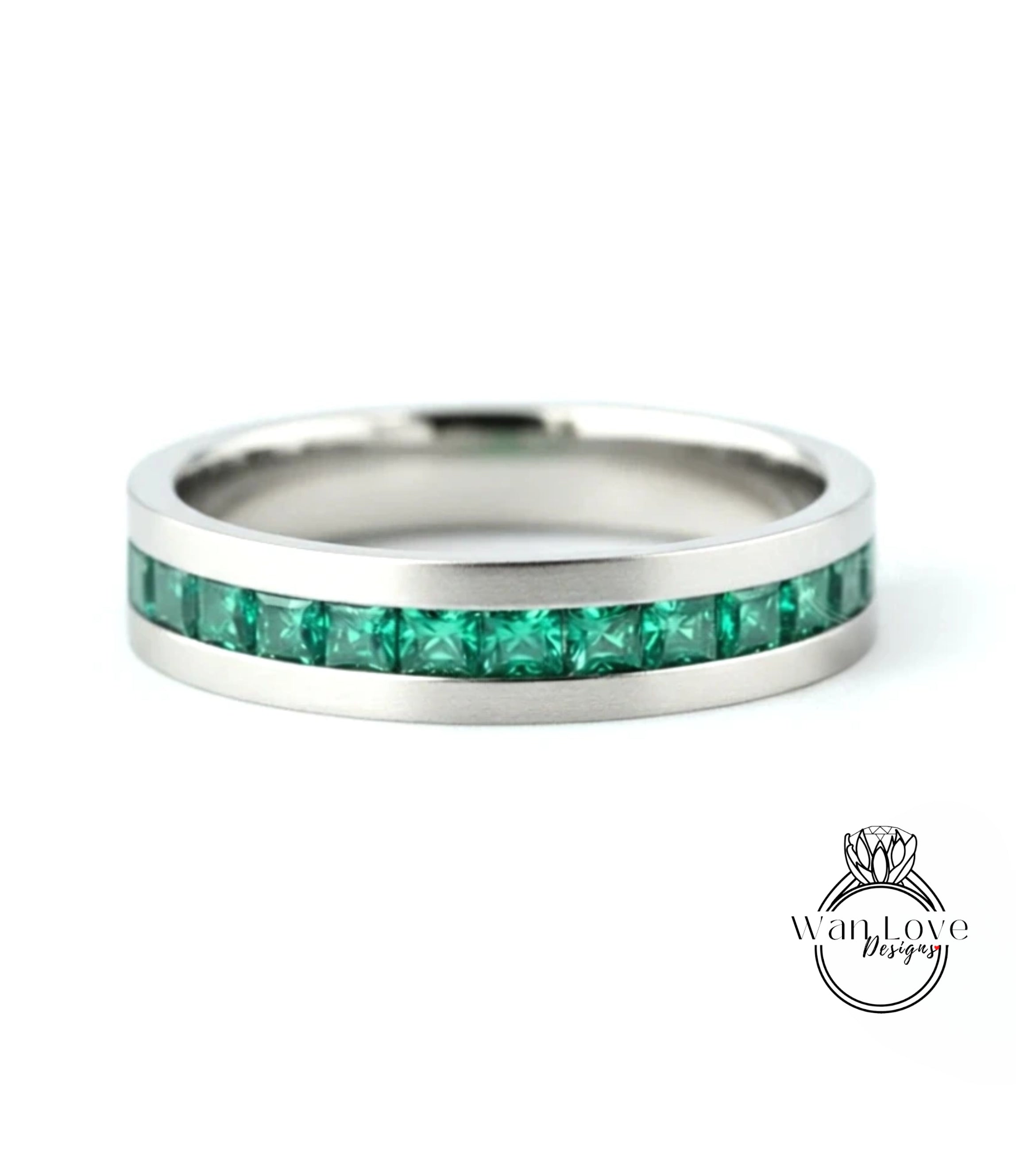 Emerald Wedding Band - WanLoveDesigns 14K Gold Ring – Wan Love Designs